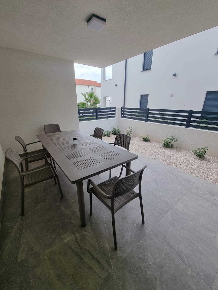Onebedroom Apartment With Terrace And Sea View-a2 - Vir