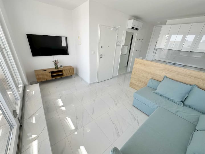 Studio With Terrace - B5 - Vir