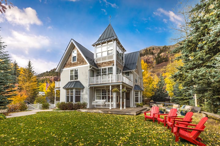Park Place- Luxury Home, Hot Tub, Fire Pit, Huge - Telluride, CO
