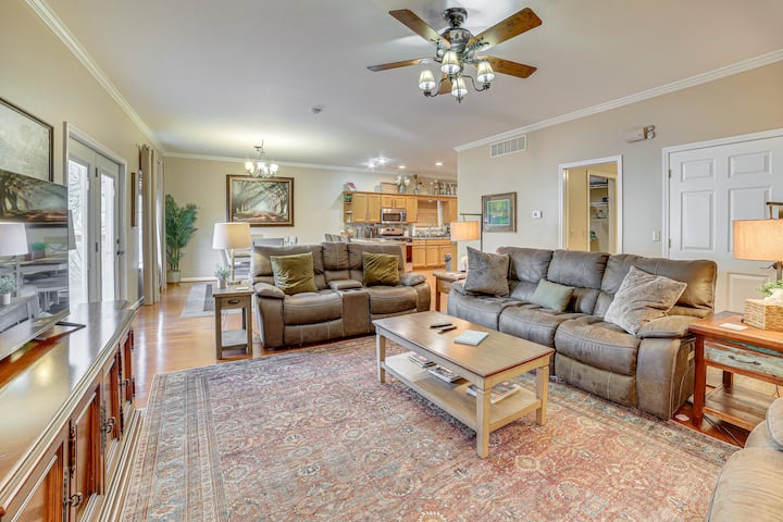 2 Mi To Branson Landing: Quiet Home W/ Lake View - ブランソン, MO