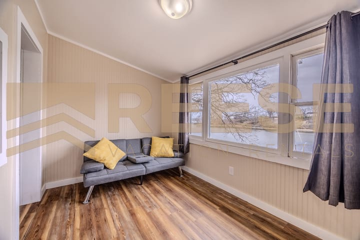 Beach Cabin #2 - Lake Ozark, MO