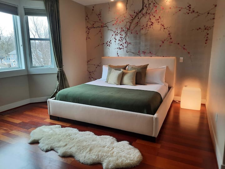 Boardman Brownstone Townhouse - Heart Of Downtown - Traverse City, MI