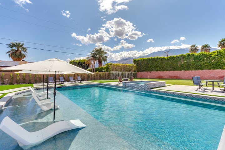 Outdoor Entertainment: Palm Springs Group Escape - Palm Springs