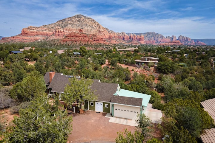 Myrinn – Sedona Getaway For Two, Red Rock Views - Sedona, AZ