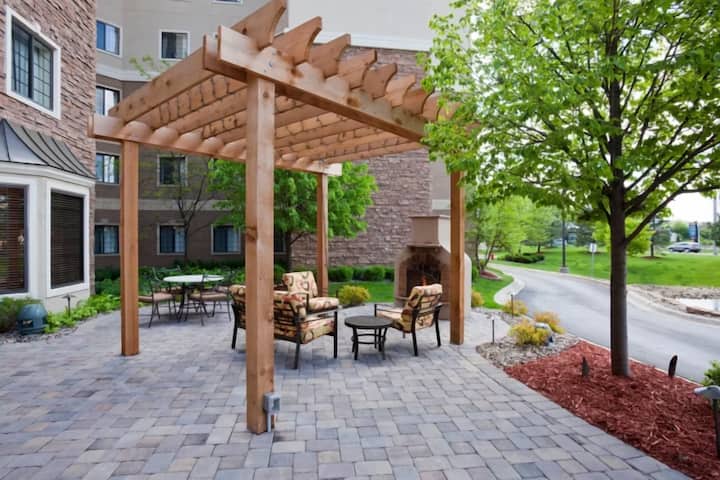 3 Cozy Suites Stay In Bloomington – Full Kitchen - Bloomington, MN