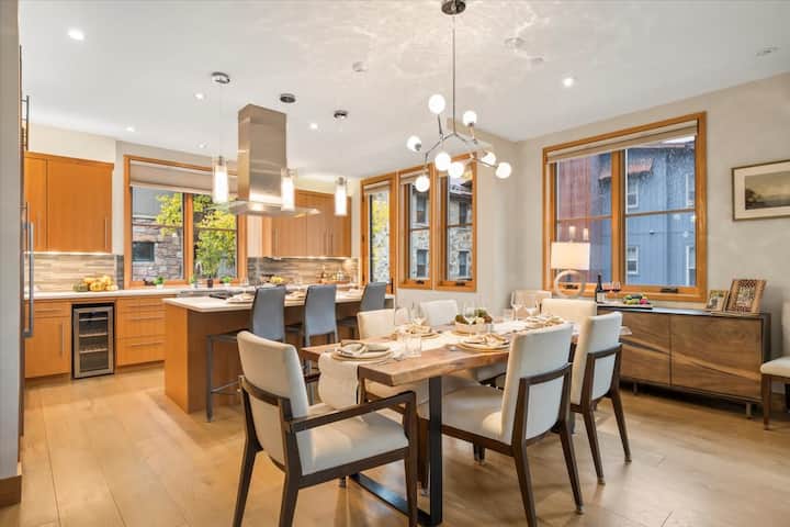 Downtown Telluride Luxury Retreat, Private Hot Tub - Telluride