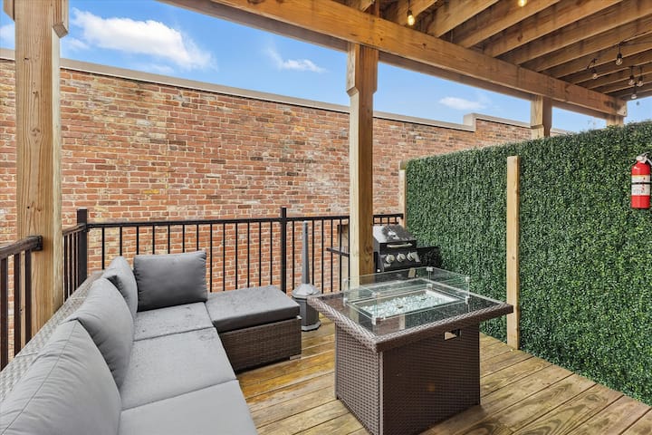 Downtown Indy With Fire Pit And Free Parking - Indianapolis, IN