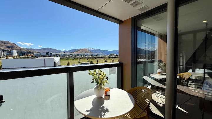 Coronet Peak Views 2 Baths Secure Parking - Queenstown, New Zealand