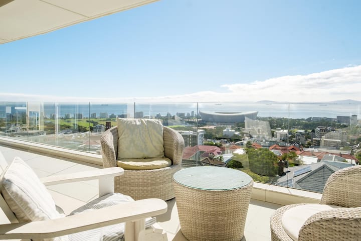 Spacious 3bed Apt Overlooking Cape Town Panova - Camps Bay