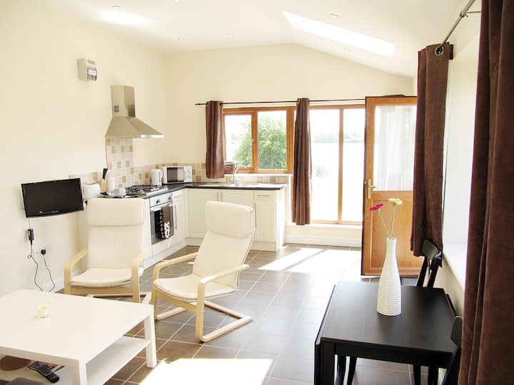 Superior 1 Bed Lakeside Lodge - Bridgwater