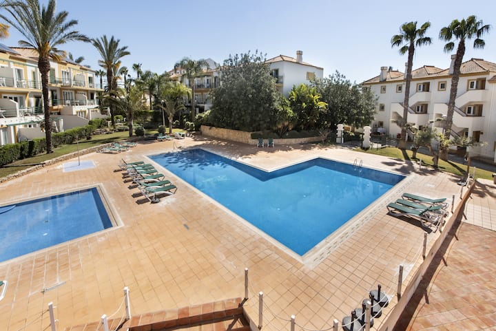 Vivez Le Charme De L'algarve : Confort Et Piscine - Tavira