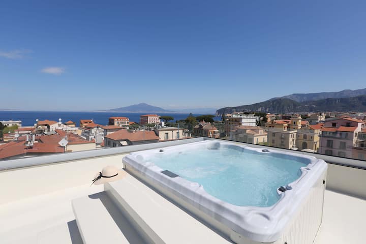Amore Rentals - The Square, Luxury Penthouse With - Sorrento, Italy
