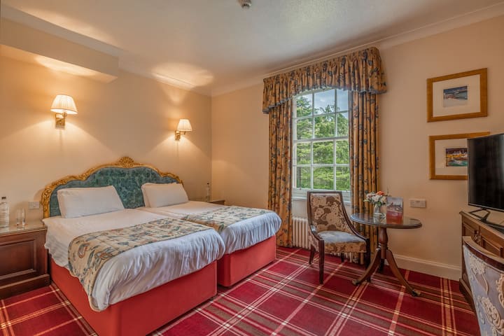 Relaxing Room W/ Garden View, Near Inverness Arpt - Nairn