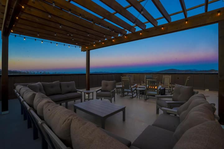 Rooftsumlodg: Views*pool*theater*games*hottub*wifi - Gatlinburg, TN
