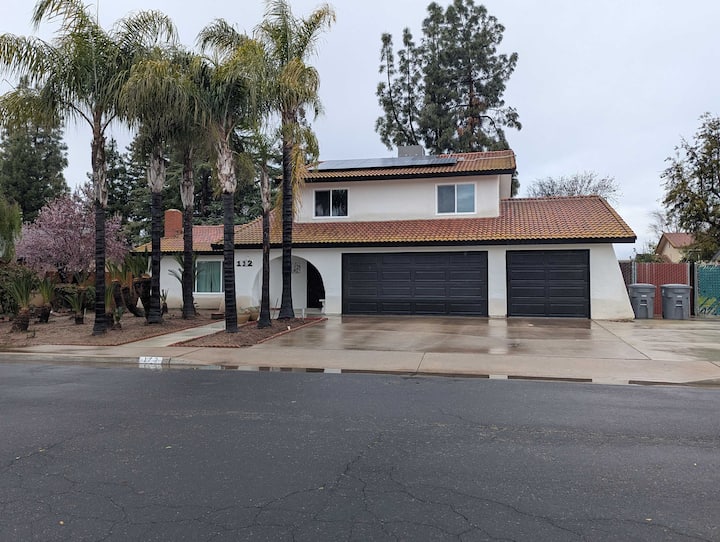 Welcome To Lilith's House! - Clovis, CA