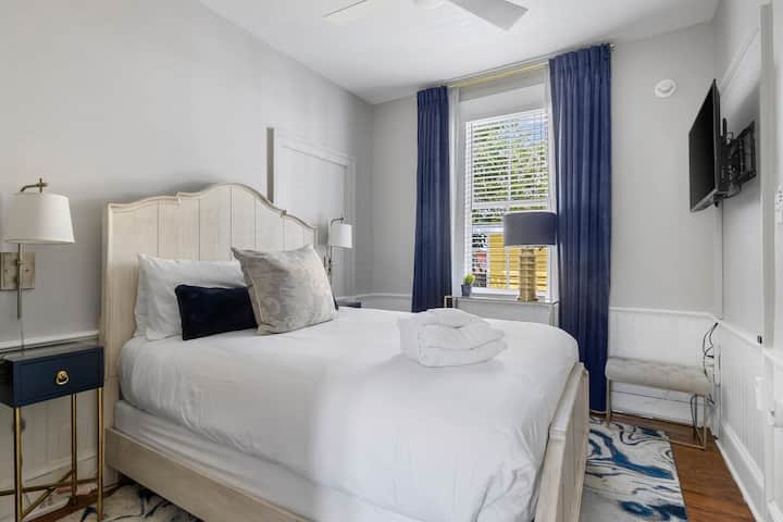 Cozy 1 Bedroom Apt + Kitchen| Min To King St - Charleston, SC