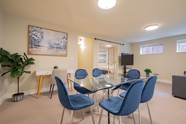 Bright Guest Suite In The Heart Of Lynn Valley - North Vancouver