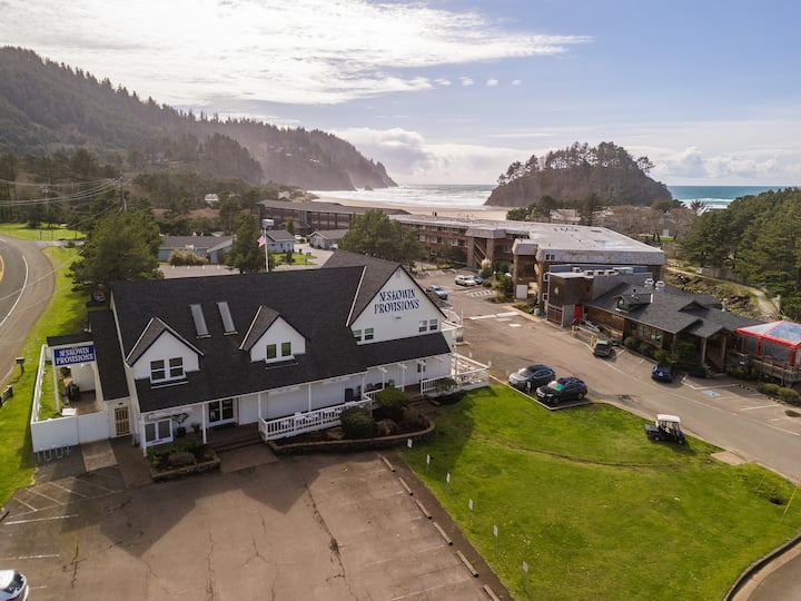 Market Loft, Steps To Beach & Great Food! - Neskowin, OR