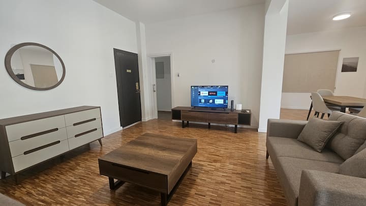 Stay: Hydra Comfort Apartment|3br|desk|location - Nicosia