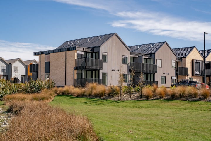 Alpine Premier - Wanaka