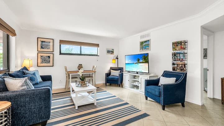 On The Beach Juno!  Modern Lux Seaside! - Juno Beach