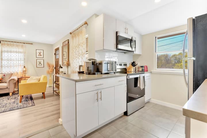 Catskill Vacation Rental: Private Deck & Fire Pit - Leeds, NY