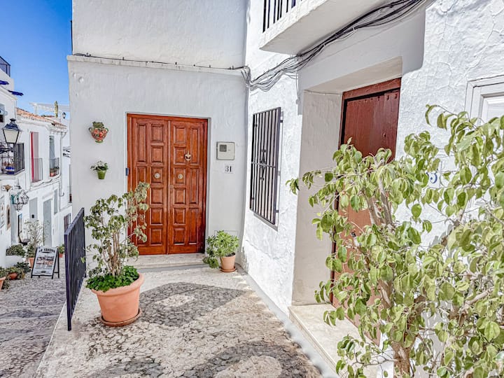 Maison De 2 Chambres Avec Terrasse Dans Le Magnifi - Frigiliana
