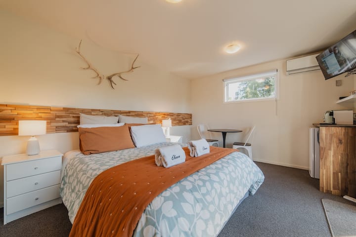 Stargazing Suite - Compact Stay With Essentials - Lake Tekapo, New Zealand