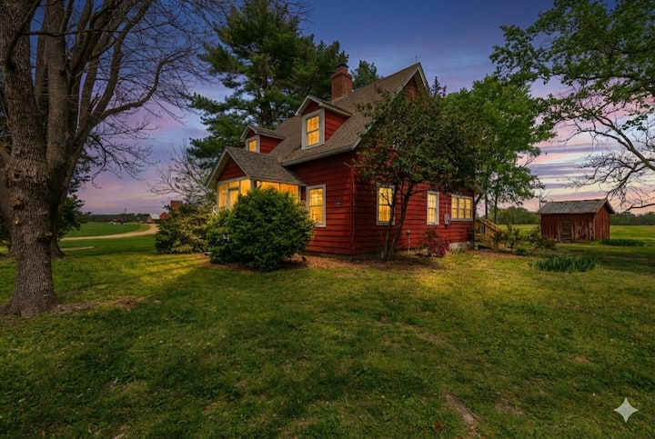 3br Historic Westover Stay | James River Views - Upper Shirley Vineyards, Charles City