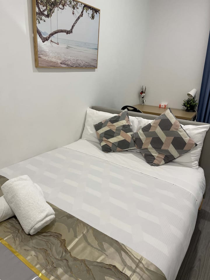 Double Room - Private Spot - Near Transport - Moore Park