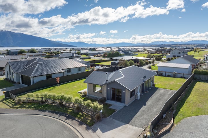 Mountainview Escape – Te Anau Holiday House - Te Anau