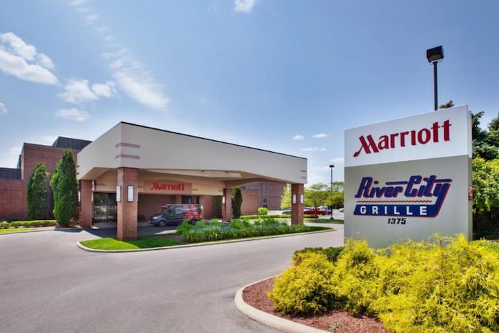 Columbus Adventure | Free Airport Shuttle - Columbus, OH