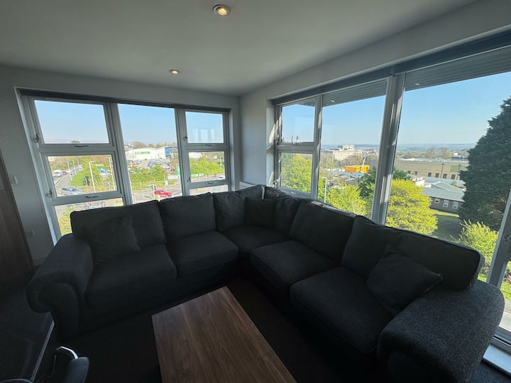 8 Bed Apartment @ Derriford Stays By Pureserviced - Devon