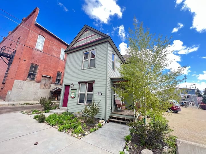 Lady Sage — 1890s Leadville Victorian With Two Kit - Leadville, CO