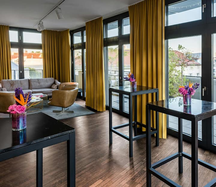 Hip Area And Chic Hotel For 3 People - Berlin