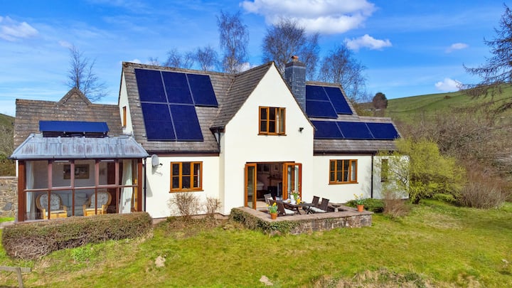 Finest Retreats | Cwmfron House - Llanidloes