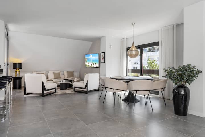 Penthouse Saga - Contemporary 4 Bed Stay! - Marbella