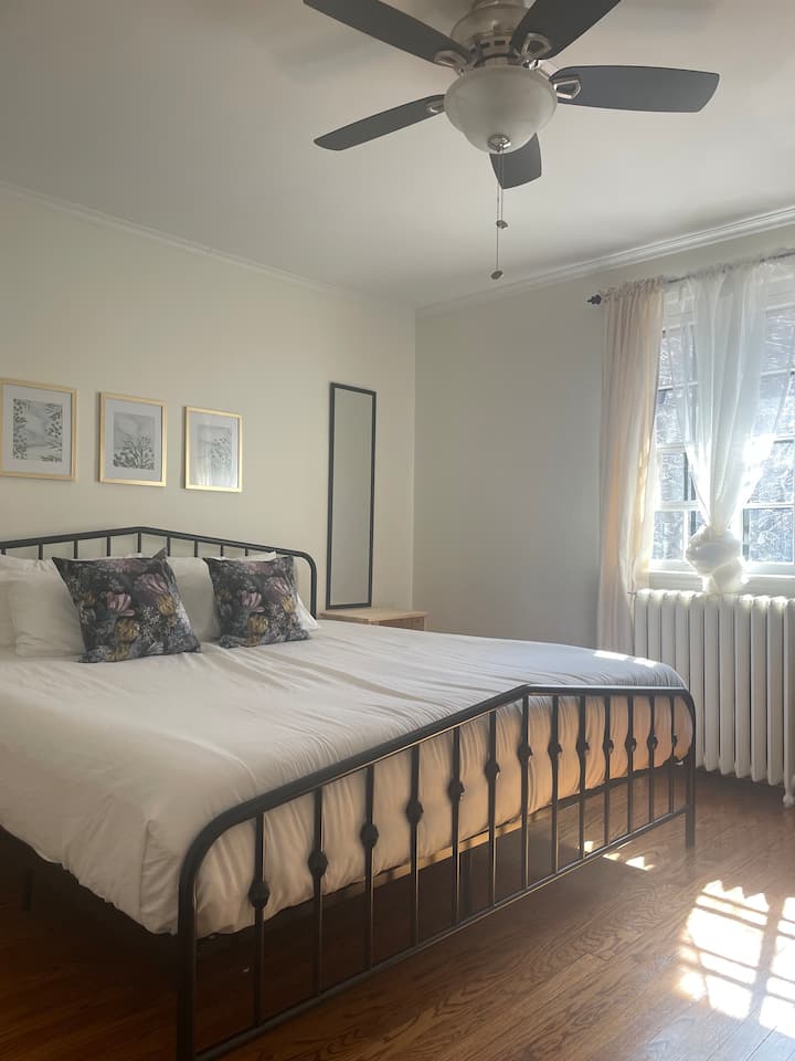 King Ensuite | Parking | Downtown | No Fees - 4 - Ottawa