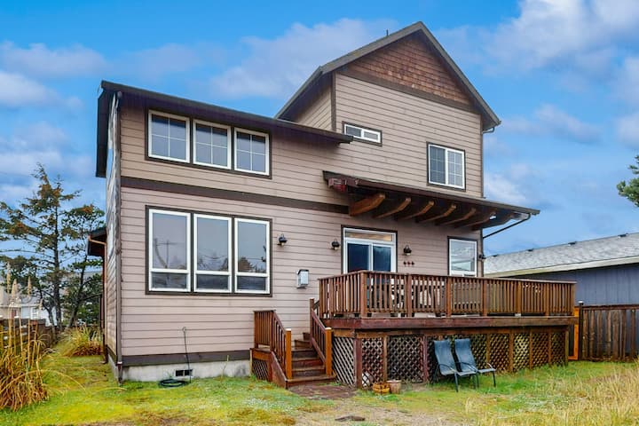 4 Br Home W/ Private Hot Tub, Bbq, Close To Beach - Pacific City, OR