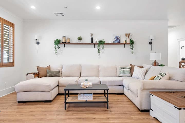 Luxury Escondido Family Oasis With Hot Tub! - 에스콘디도