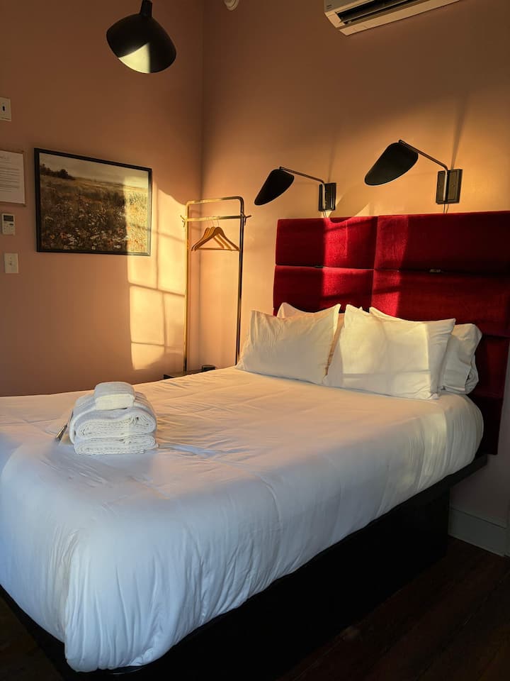 Sunny Queen Suite Downtown 2nd Floor - 薩凡納