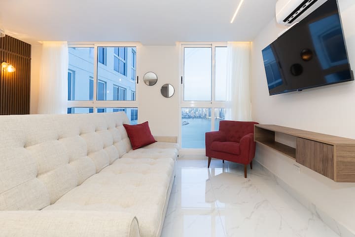 The Iris Condo - Ave. Balboa (Ocean Front) - Panama