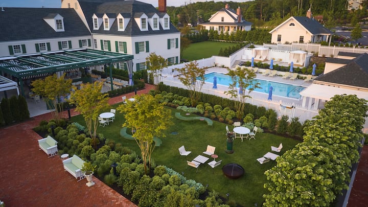 Cottage At Historic Canoe Place Inn Unit 400 - Hampton Bays