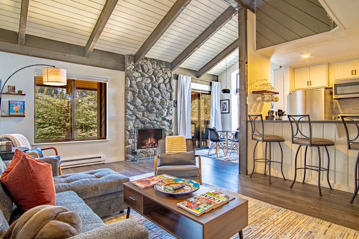 Sv164 -Walk To Ski Lifts + Downtown - Pool/hot Tub - Sun Valley, ID