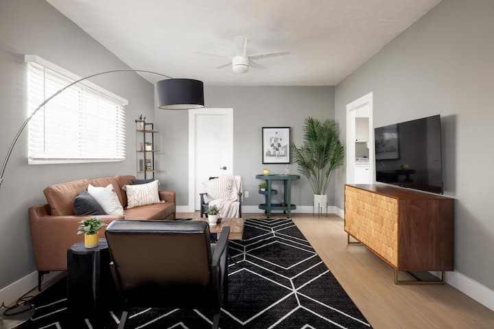 The Urban Den By Coastline Vacation Rentals - San Diego, CA