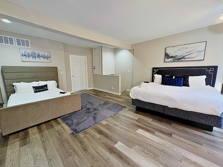 Coach House 4br In West Town - Chicago