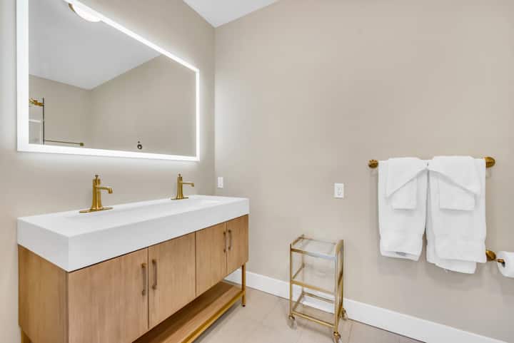 Luxury Napa Downtown Estate With Pool/ Hot Tub - Napa, CA