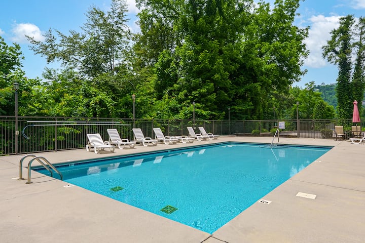 Holly Ridge 405 | Privacy + Near Gatlinburg - 개틀린버그