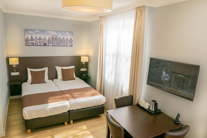 Triple In Annex - Stairway Acces - Non Refundable - Amsterdam