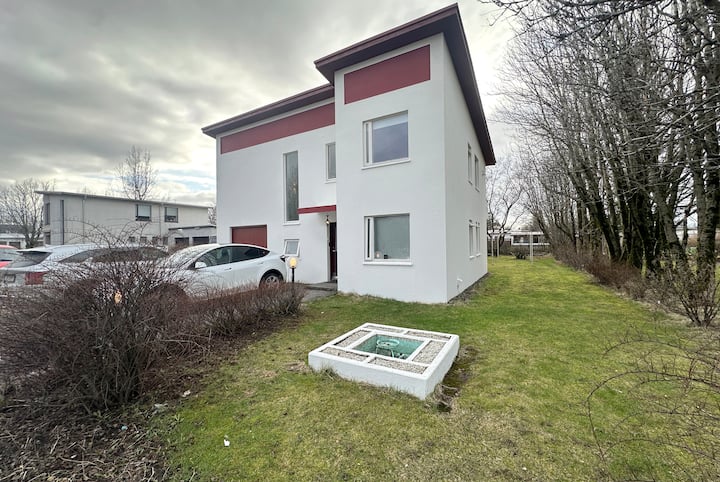 Family Friendly House In Downtown Selfoss - Birta - Selfoss